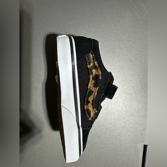 Vans | Shoes | Vans Leopard Fur Old Skool V | Poshmark